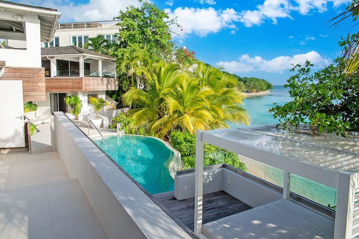 Portobello Villa Beachfront — Summer Deal - Barbados