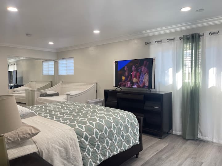Anaheim Vacation House #6 - Anaheim, CA