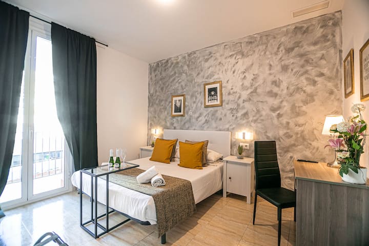 Luxury Double Room At Gran Via W/ Ensuite Bathroom -
