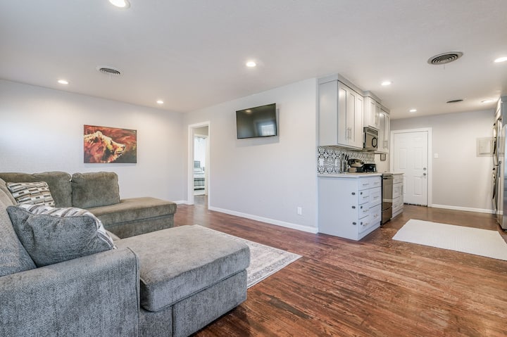 Clean, I-40 Access, Center City, Quiet Community - Amarillo, TX