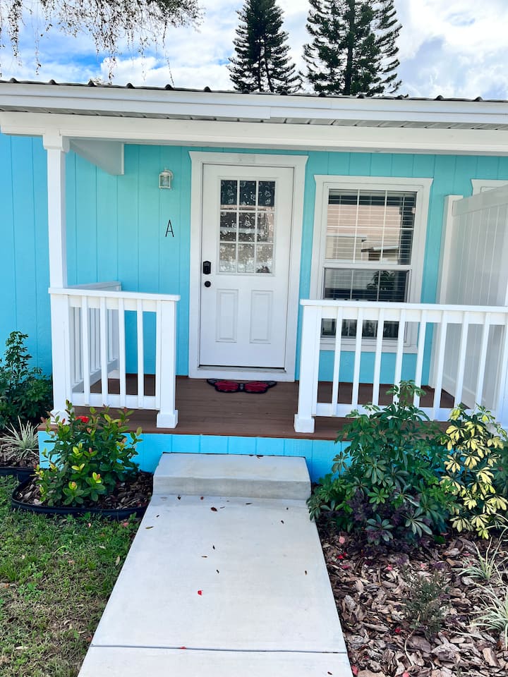 Tiny Casita A - Tampa, FL