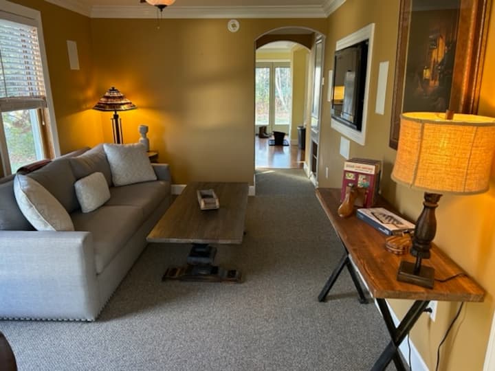 Super Cozy Home On Quiet Street - Duluth, MN