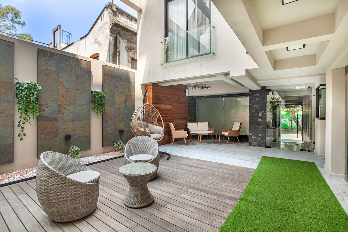 Chic CDMX Haven: Pop Modern Elegance Meets Roma's - Apartments for Rent ...