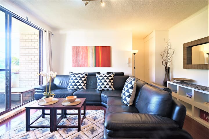 Holidayrento 2br Bondi Beach With Air Con & Pool - Bondi Beach