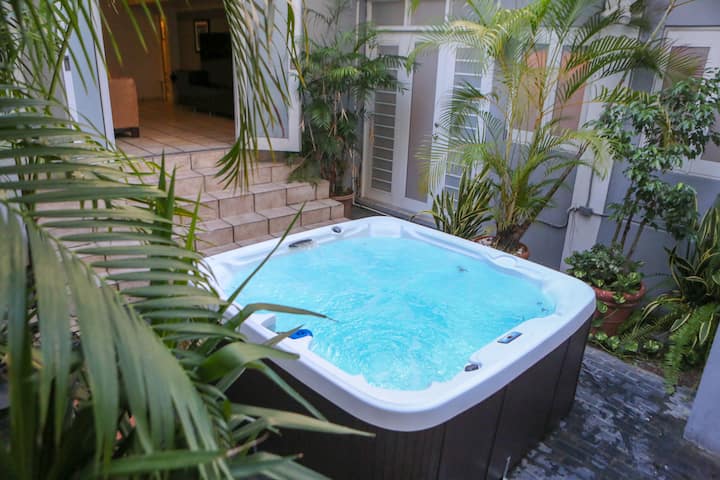 San Juan Mcleary Beach House - San Juan, Puerto Rico