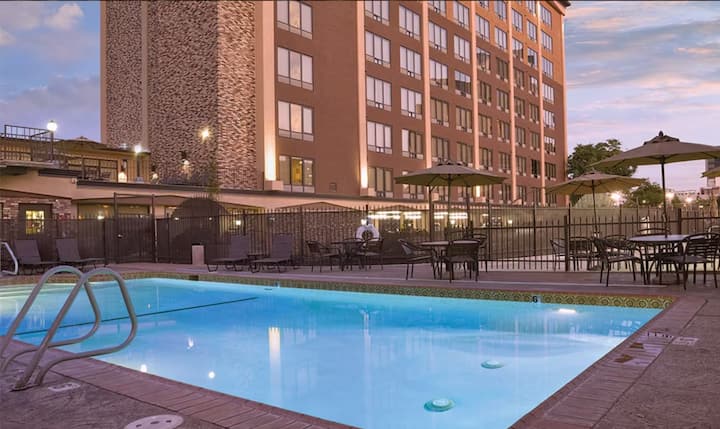 Beautiful 2-bedroom Suite @ Club Reno Resort - Reno