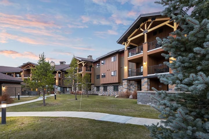 Resort At Yellowstone- 3 Bd Presidential - West Yellowstone, MT