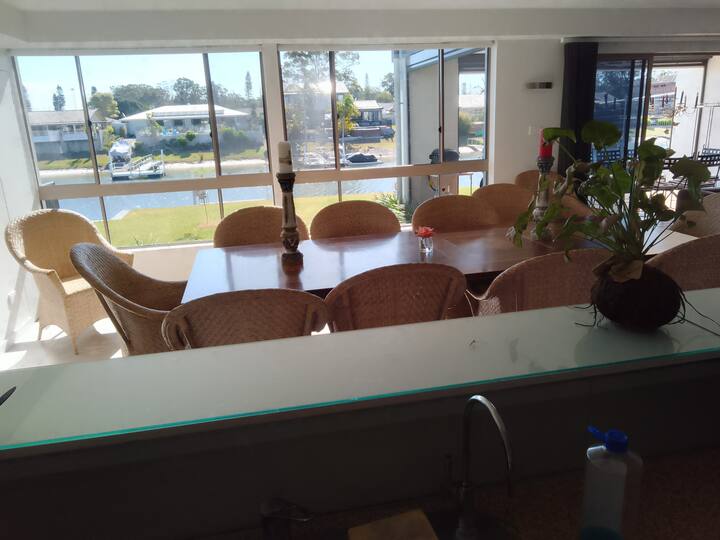 Ground Floor Room Buena Vista 2x Single Bed - Port Macquarie