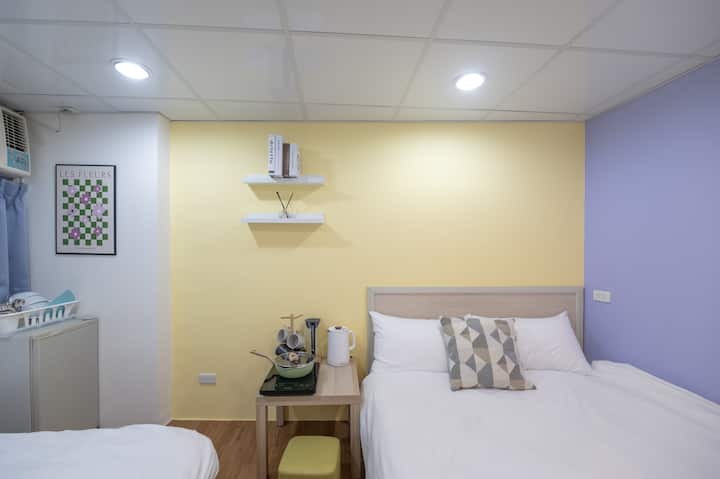 Z1206/四人假期/捷運西門站走路5分鐘/夜市/紅樓/台北車站/西門町/電梯/住1-4人 - 臺北