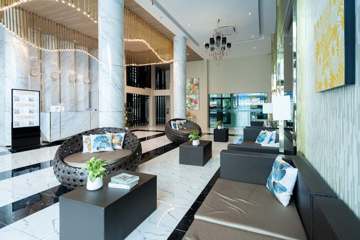 Grand Deluxe Room - Balcony & Kitchenette - Patong - Patong Beach