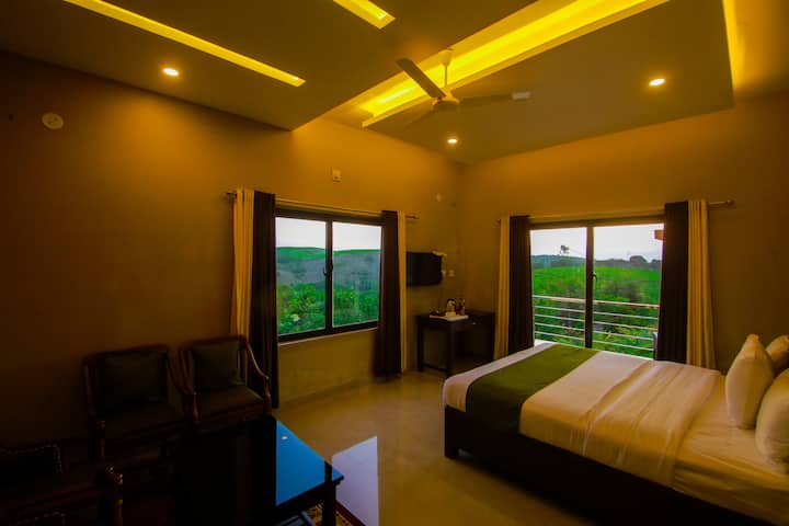 Cee Cee Grand Single Bed Room Cottage - Vagamon