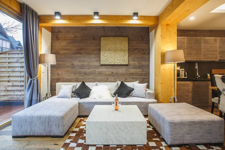 Deluxe Apartment With Jacuzzi & Sauna & Fireplace - 자코파네