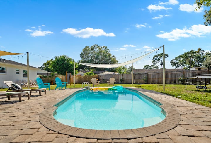 Backyard Resort W/ Pool & Games, 13 Min To Beach - Saint Petersburg, FL