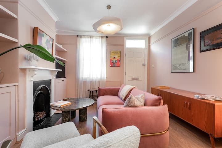 Stylish 2 Bed House With Garden Near City Centre - Cambrige (UK)