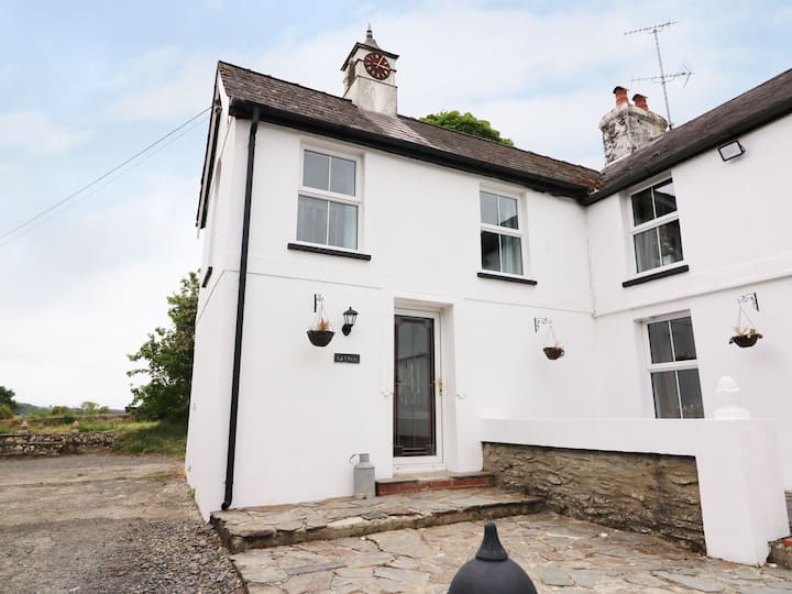 1 Bed Clock House Cottage With Hot Tub, West Wales - New Quay