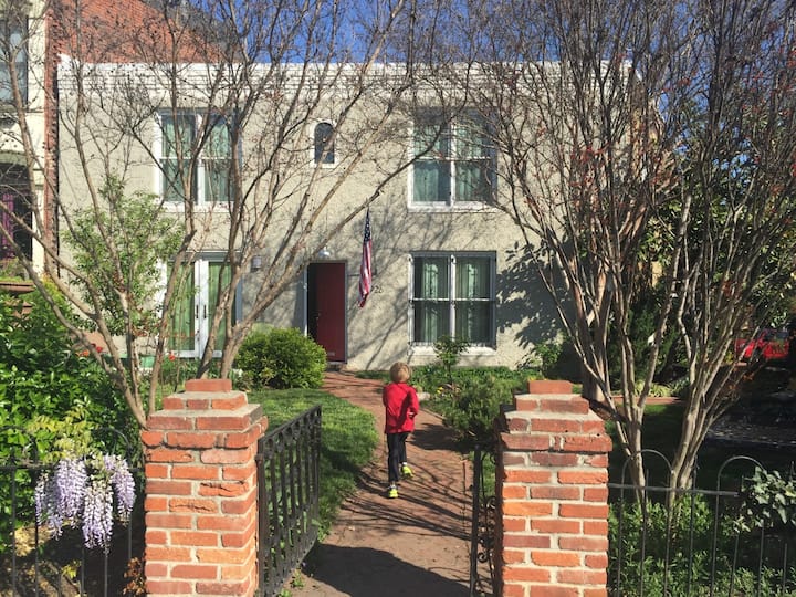 House Of The Artists - Capitol Hill, DC