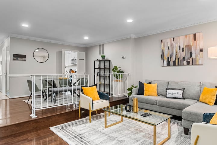 Townhouse In Woodbridge - Woodbridge, VA