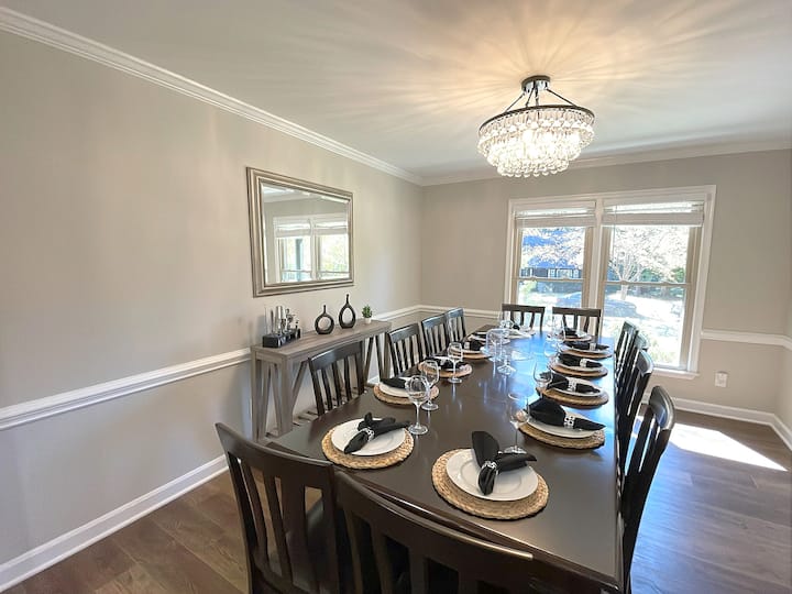 Upscale Classy Cozy Fun 4 Kings - 8 Beds - Charlotte, NC