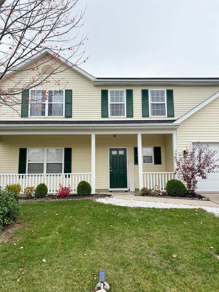 A Beautiful Family Friendly Home - Fort Wayne, IN