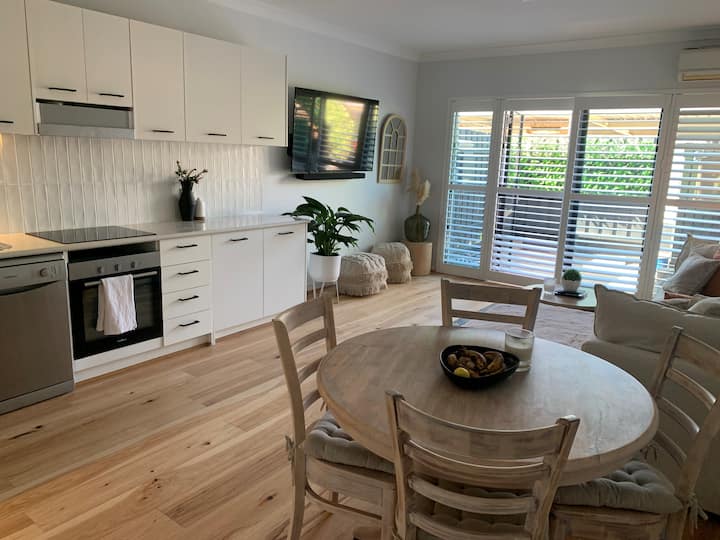 Cute, Cosy & Comfy Apartment. - Frankston