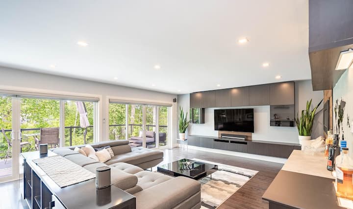 Your Home Away From Home - Wasaga Beach