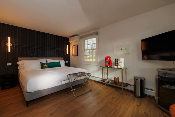 King Bed|2m Ski Resort|stylish|fast Wi-fi - Great Barrington, MA