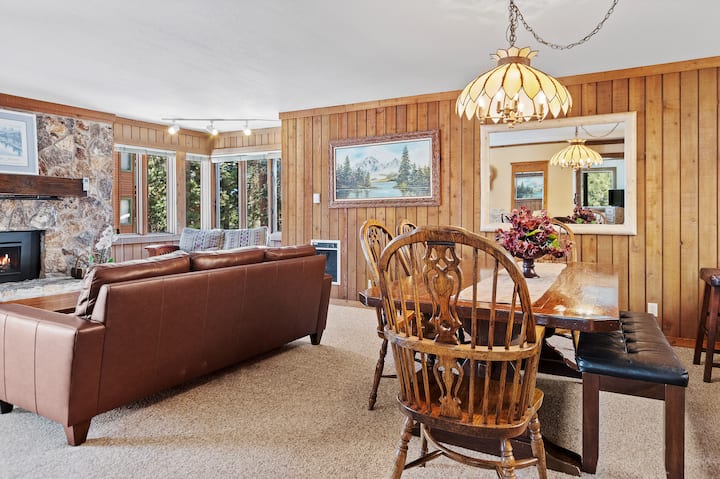 Mammoth Condo, Near Village & Canyon Lodge - Mammoth Mountain, CA