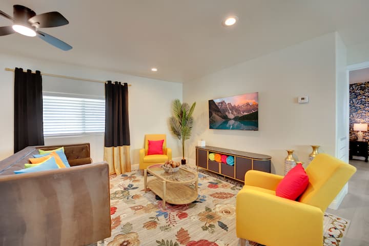 Slice Of Havana Casita-4 Bdrms - North Las Vegas, NV