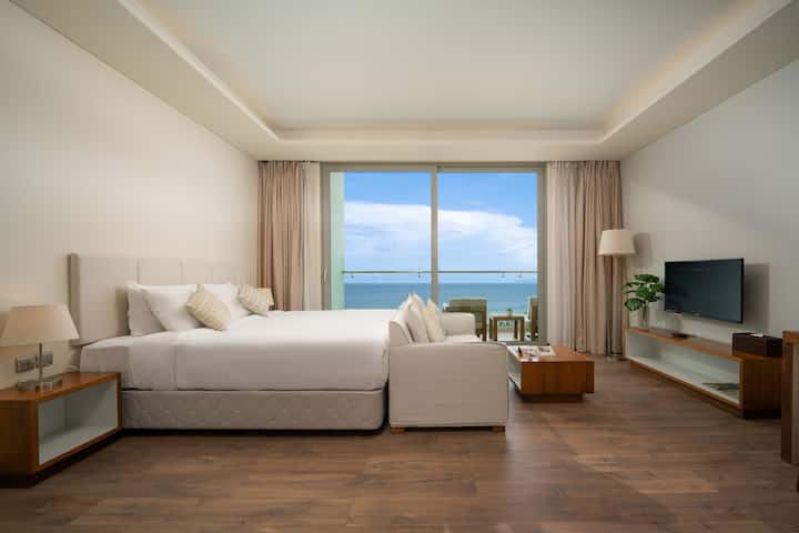 Beach Front 17f L Infinity Pool *Walk Beach*center - Đà Nẵng