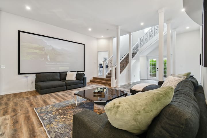 Clearwater Villa Heated Pool,  Golf,  4k Projector - Clearwater, FL