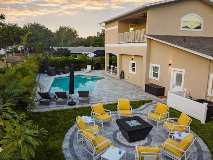 Clearwater Villa Heated Pool,  Golf,  4k Projector - Clearwater Beach, FL