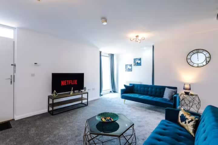 City Escape: 3-bedroom House - Manchester