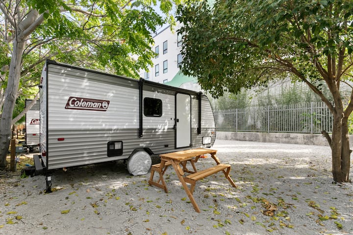 Yieldmax | Fully Hookup Rv Kitchen Bath Ac -1 - San Jose, CA