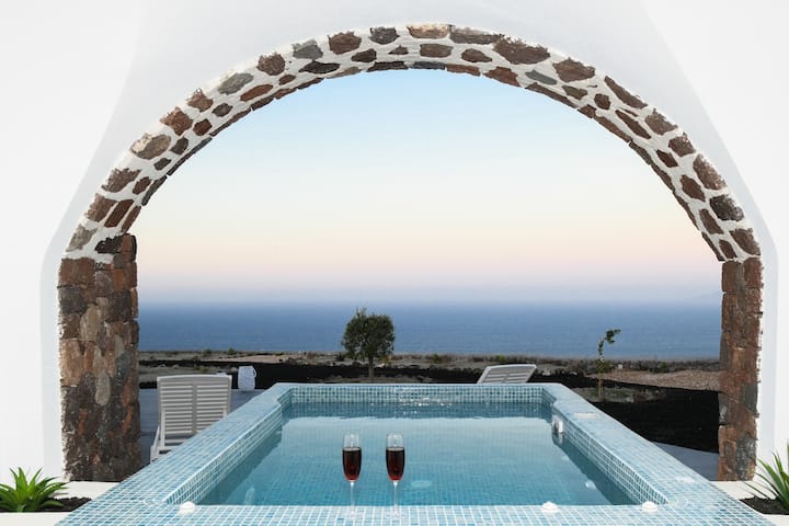 Luxe Efis Home - Villa 1 -Sea View & Prive Jacuzzi - Santorini