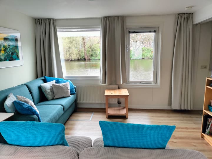 Cozy 4 Guest Houseboat On Amsterdam-east Canal. - 阿姆斯特丹