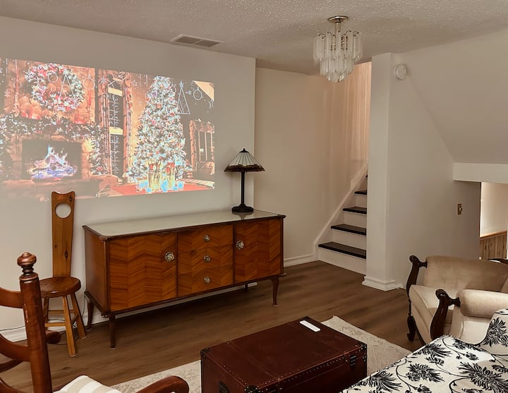 Nostalgic Getaway - 2 Bedrooms - Close To Sq1 - Mississauga