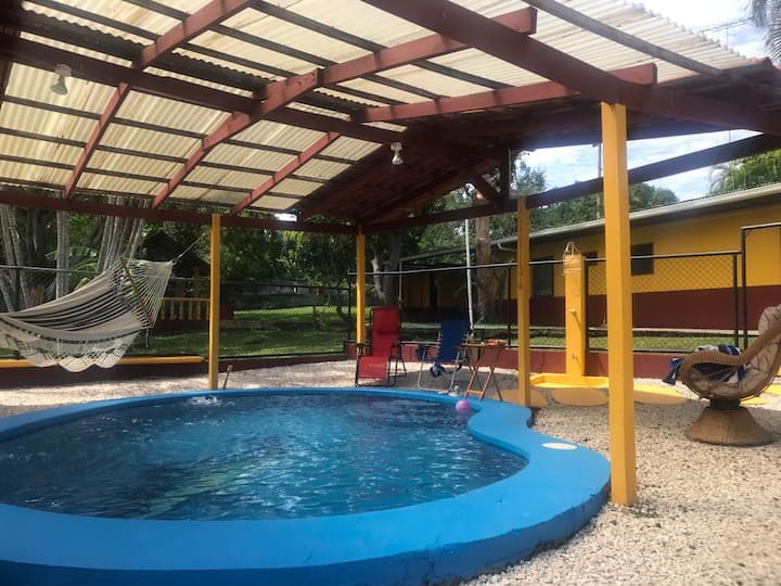 Casa Descanso La Rodilla Feliz - Playa Blanca, Costa Rica
