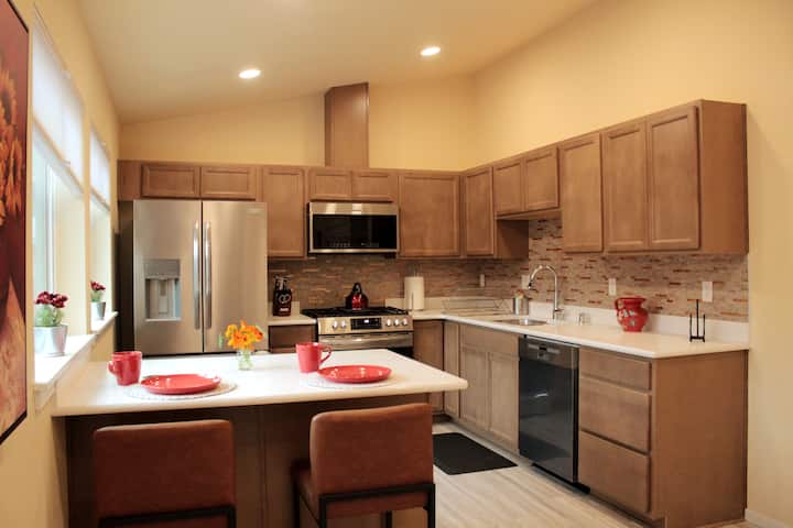 Seattle Backyard Cottage - Seattle, WA