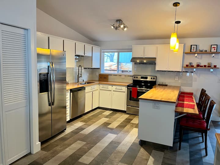 Old Mill Entire Home - Bend, OR