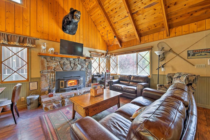 Pine Cone Alley Cabin - Big Bear Lake, CA