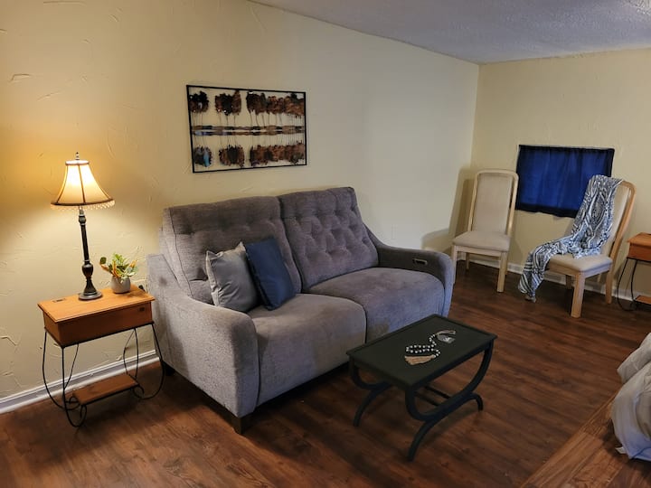 The Penthouse W/ New Kitchenette - Cincinnati