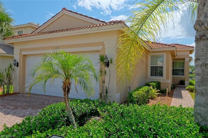 Perfect Home Away From Home. - Fort Myers, FL