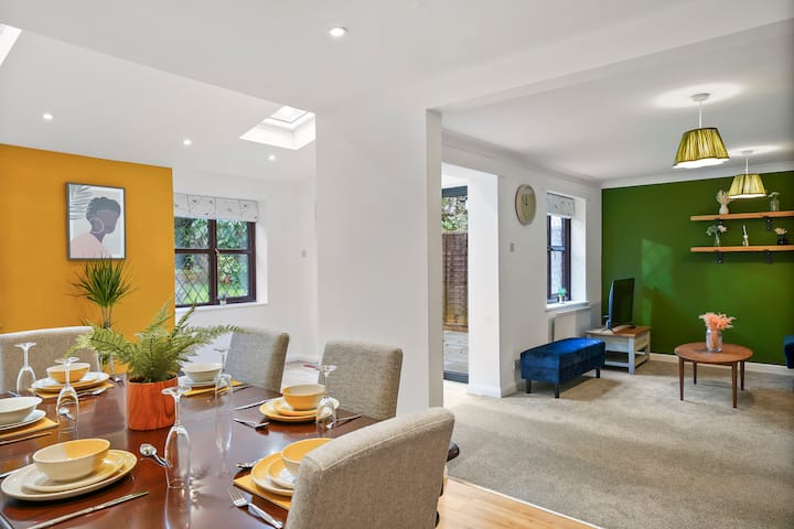 Beautiful 5 Bedroom House In Stone, Free Parking - Thame