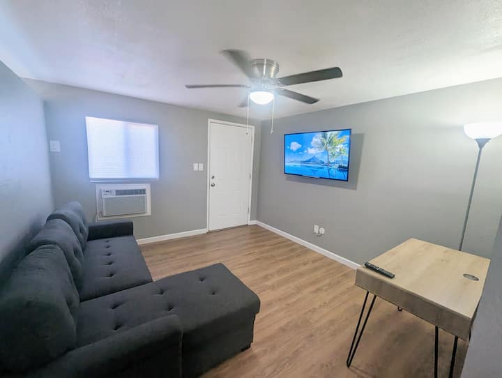 Cozy Guest House Close To Base - Tucson, AZ