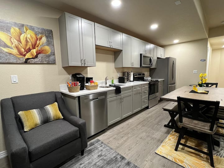Serene Basement Apt- 2br, 1ba - Parker, CO