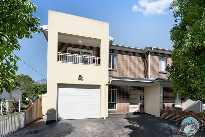 Aircabin - Panania - Sydney - Cozy - 5 Beds House - Sydney