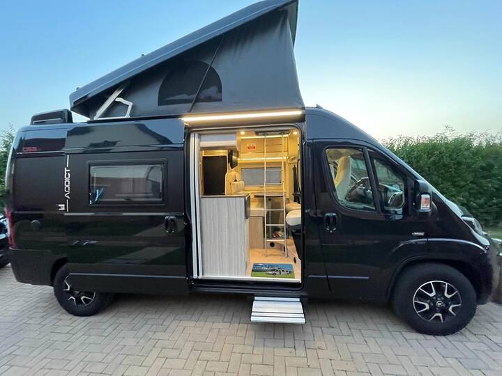 New Dreamer 55up Large Campervan - Mold