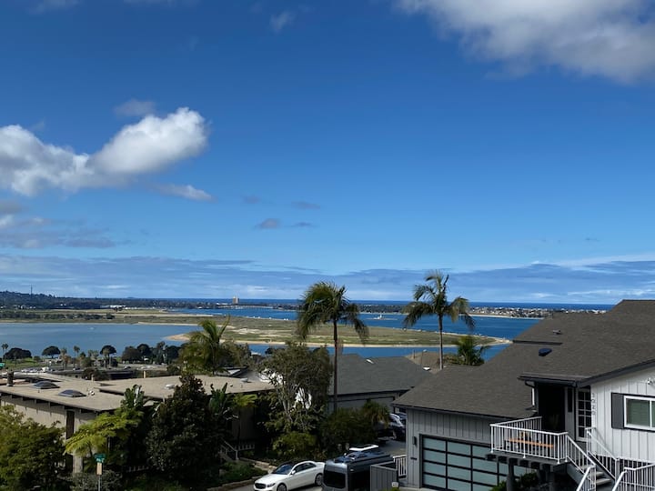 Carolyn's Bay View Home - San Diego, CA