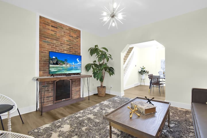 Zen-topia 3 Bed House In South Columbus - Columbus, OH