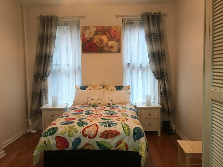 Traveller's Flat–midtown West - New York City